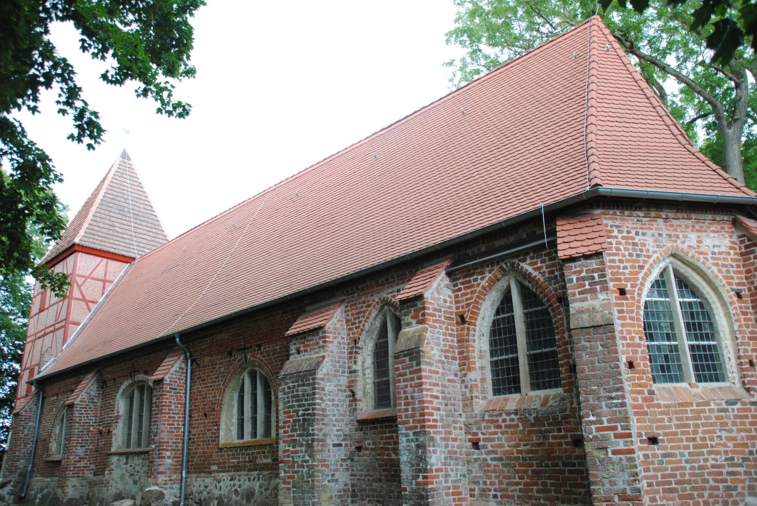 Swantow St Stephanus außen (4) – Orgel Verzeichnis – Orgelarchiv Schmidt