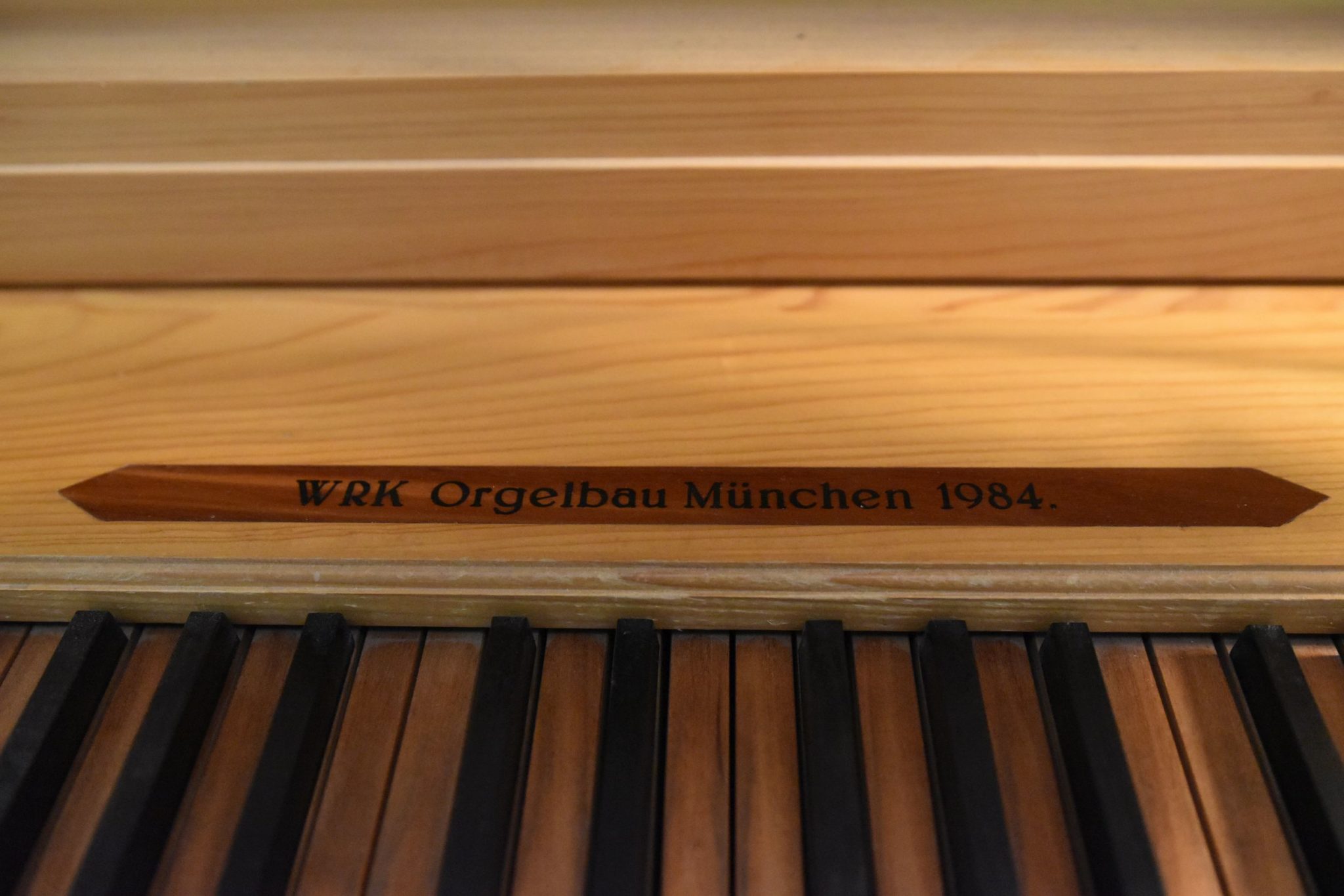 Flüeli Ranft Kapelle Klausenhof Spieltisch und Spielhilfen Orgel (2 ...