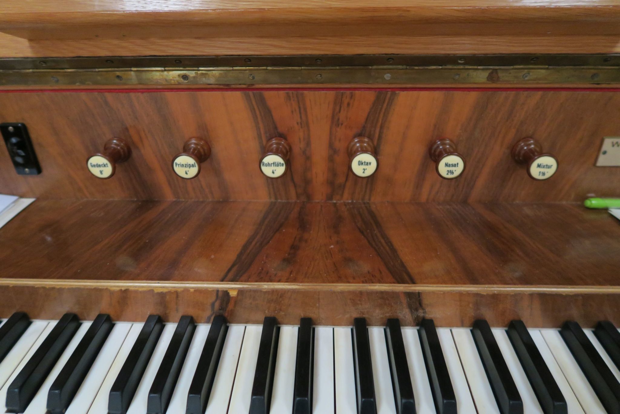 Altdorf Kantonsspital Kapelle Hl. Herz Jesu Spieltisch und SPielhilfen Orgel (3) – Orgel ...